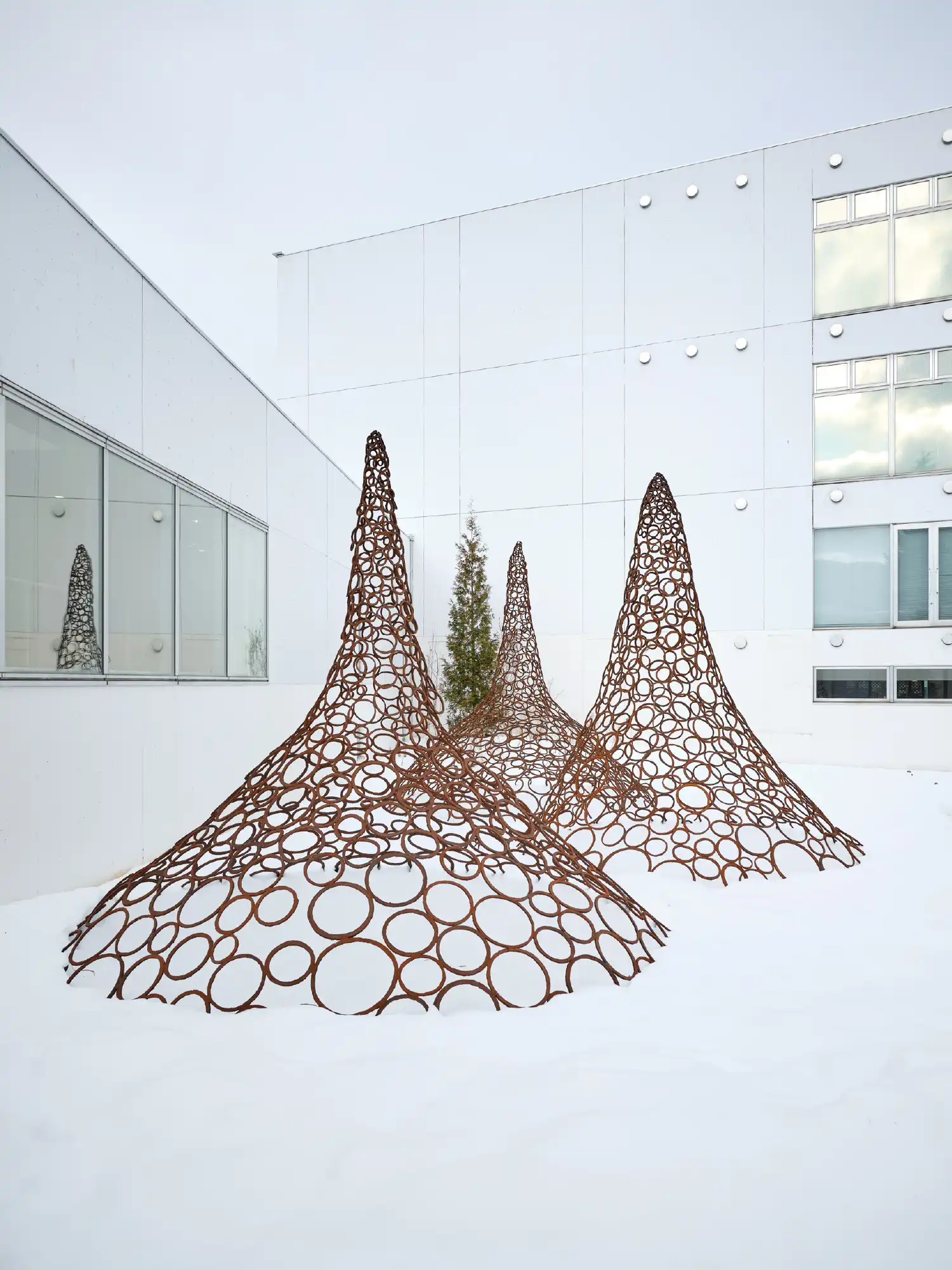 J Art Foundation｜旧札幌宮の森美術館